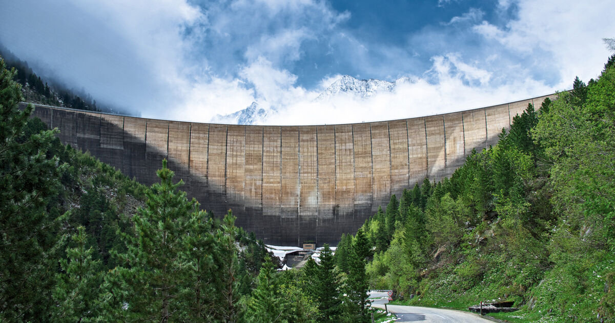 Strom aus den Zillertaler Alpen - Bachmann electronic GmbH